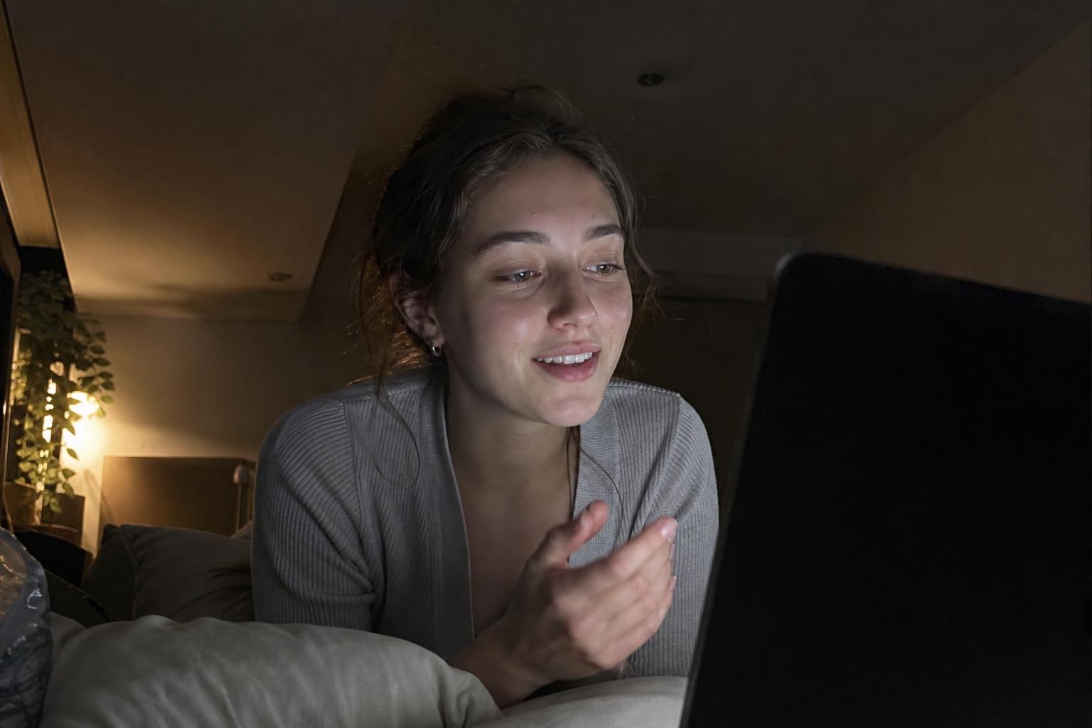 بديل مجاني لـ Omegle — دردشة مجهولة مجانية 100% | Knotchat — Knotchat